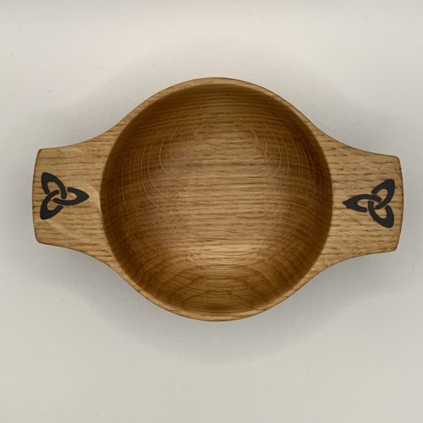 Scottish Oak Whisky Quaich with engraved Triquetra design (Large ...